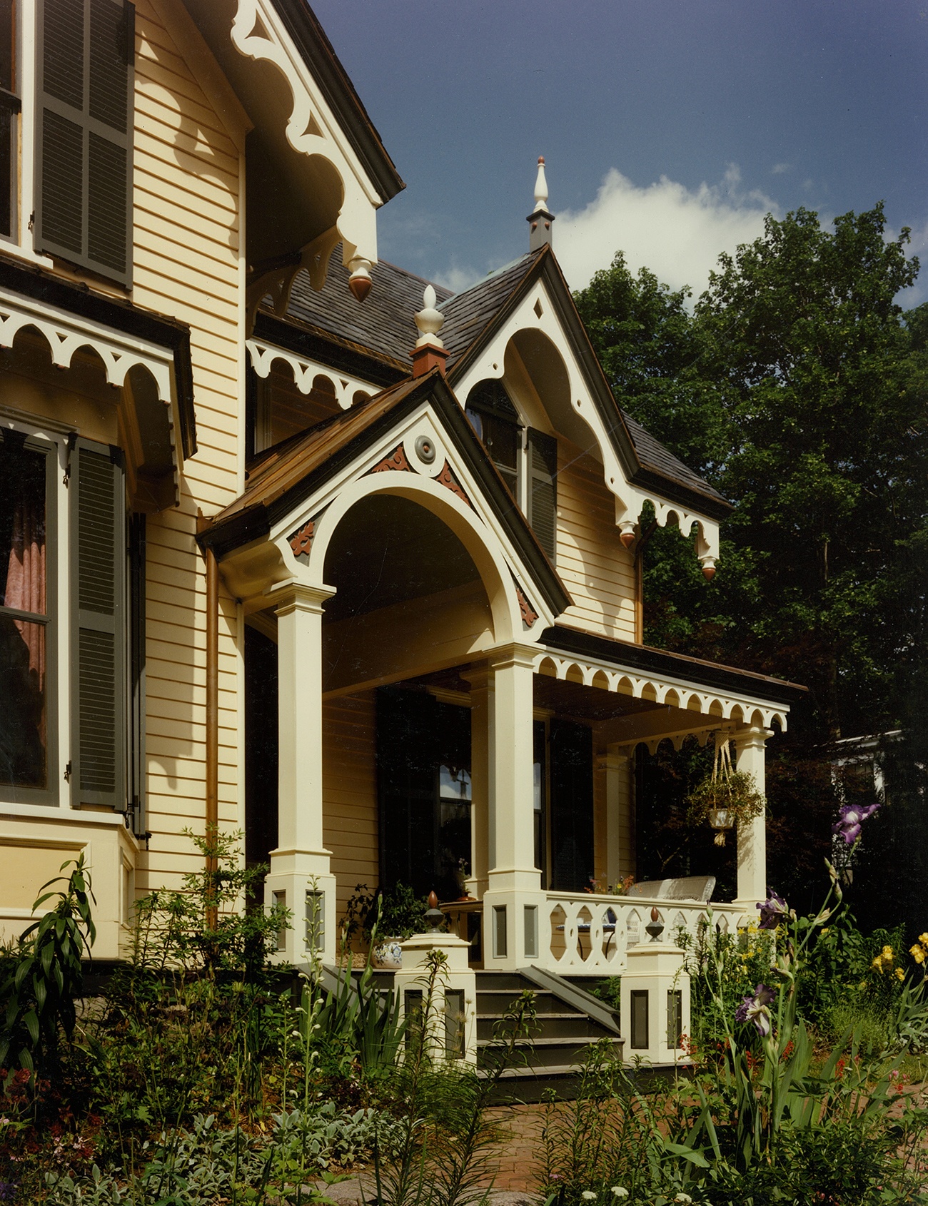 Gothic Revival Cottage – Torrey Architecture